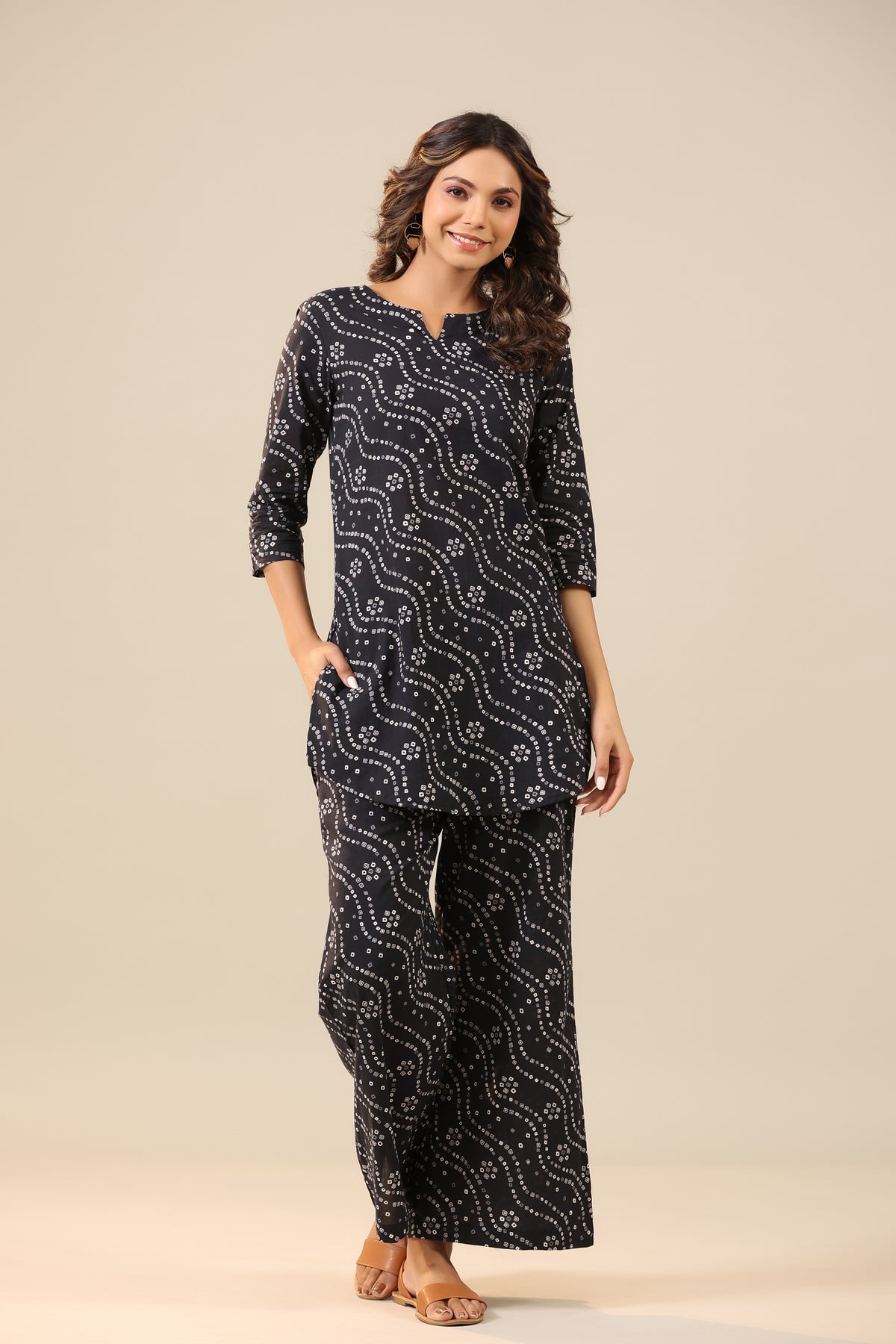 Buy cotton loungewear set online for women in India